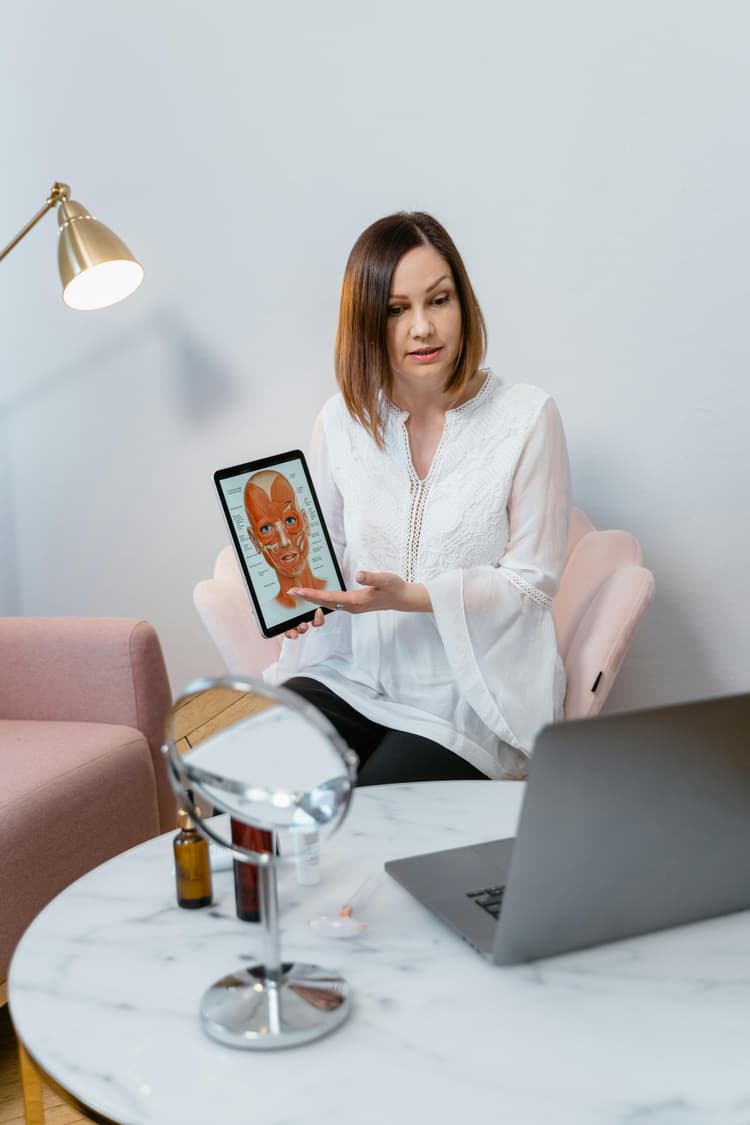 Understanding Eye Lesions: Causes, Diagnosis, and Treatment Options ...